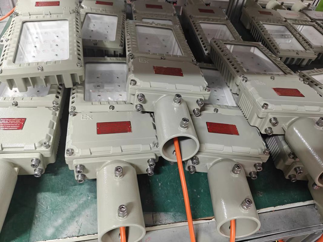 100W 200W LED Explosion Proof Flood Light Lamp Fixture ATEX II 2G ...