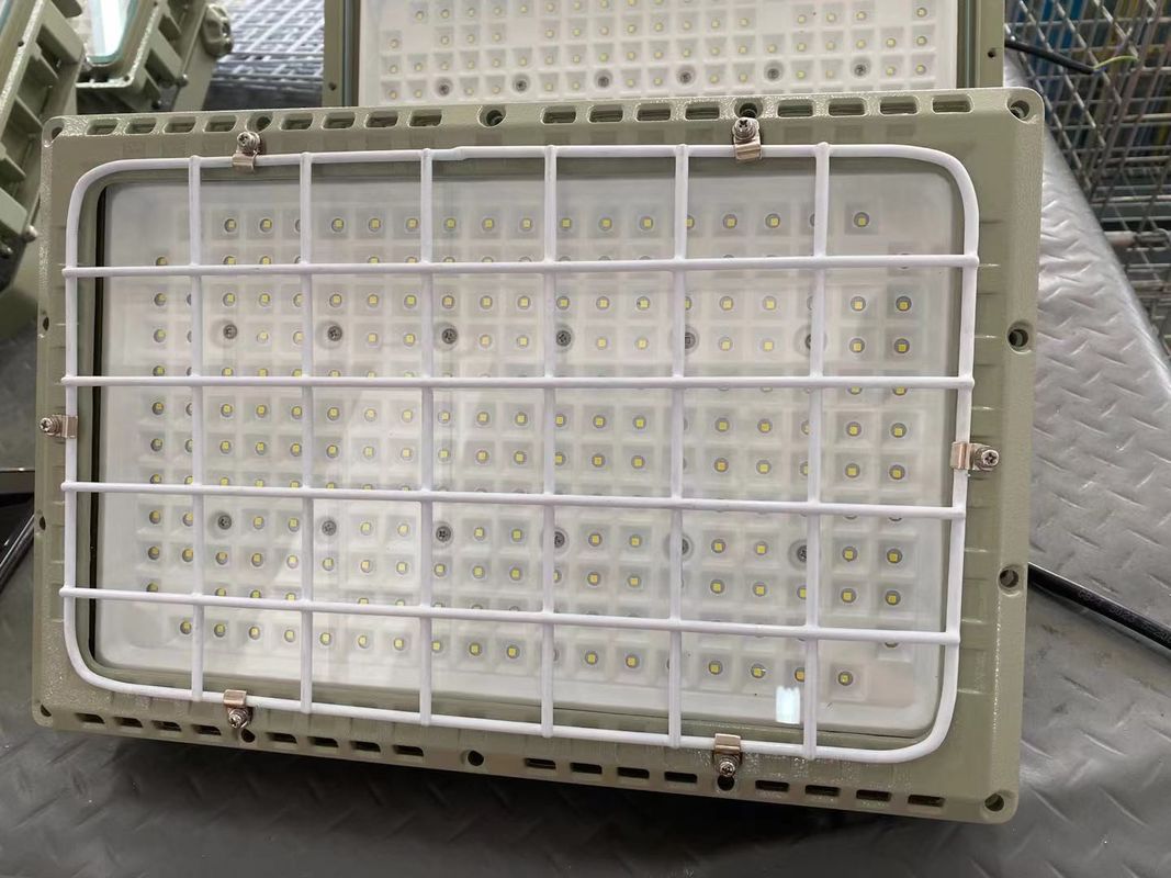 ATEX Flood Light For Oil Gas Zone 1 Zone 2 With 100-240V AC/DC MEANWELL ...
