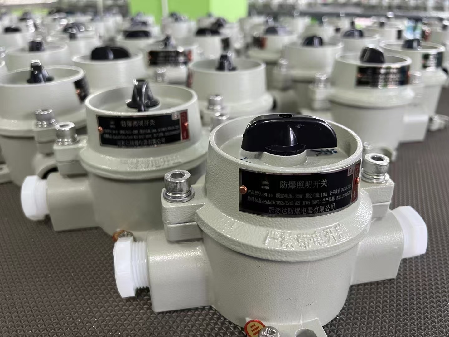 220V / 380V Explosion Proof Electrical Selector Switch With WF2 Grey ...