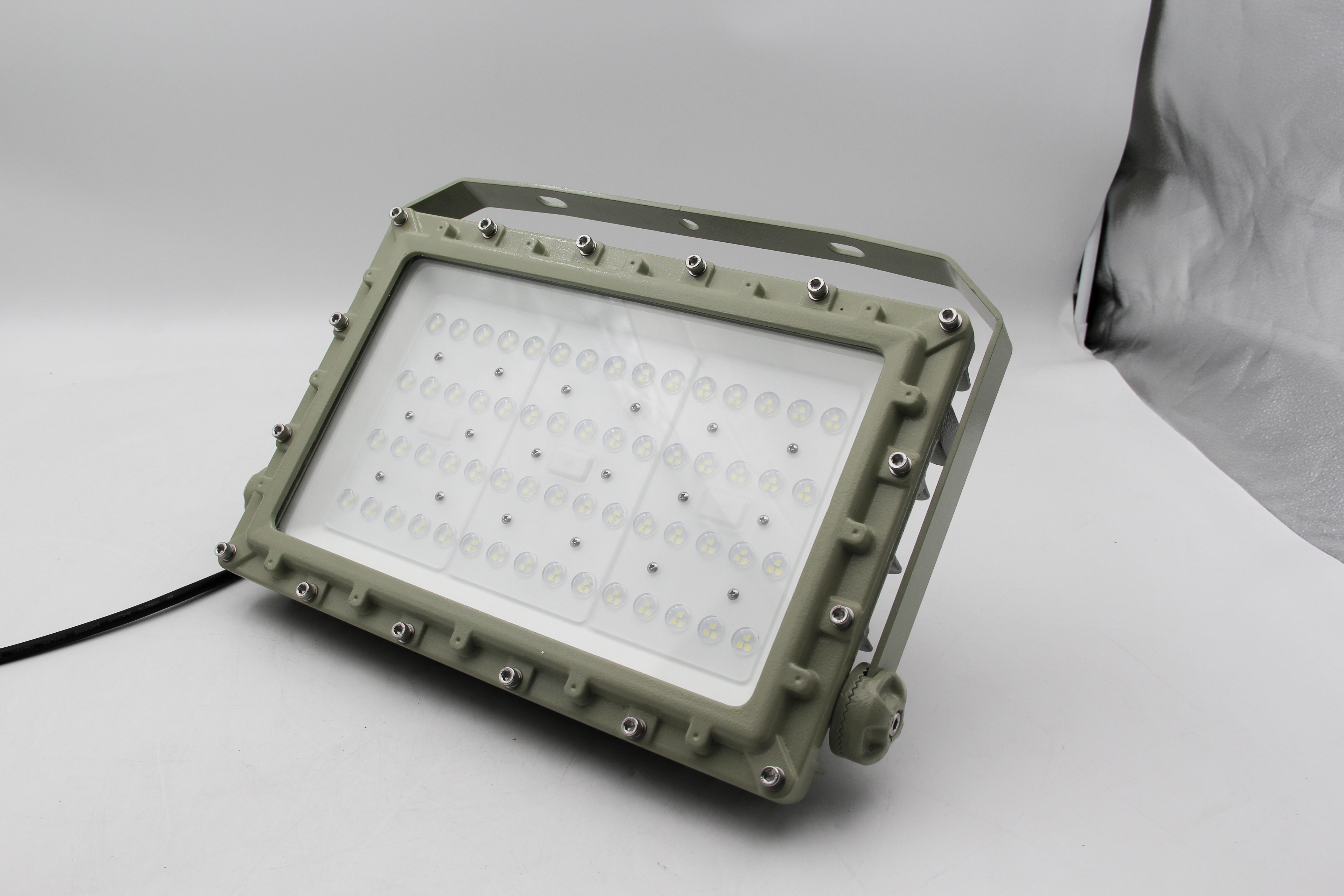 ATEX Certified Explosion Proof LED Flood Light | 165lm/W High ...