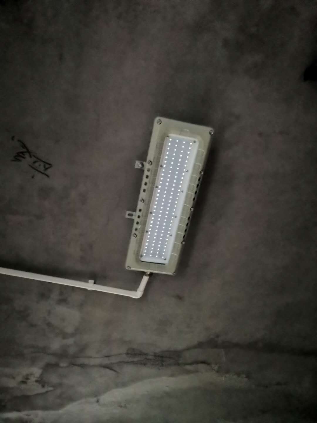Explosion Proof Fluorescent Light The Ultimate Solution for Server ...