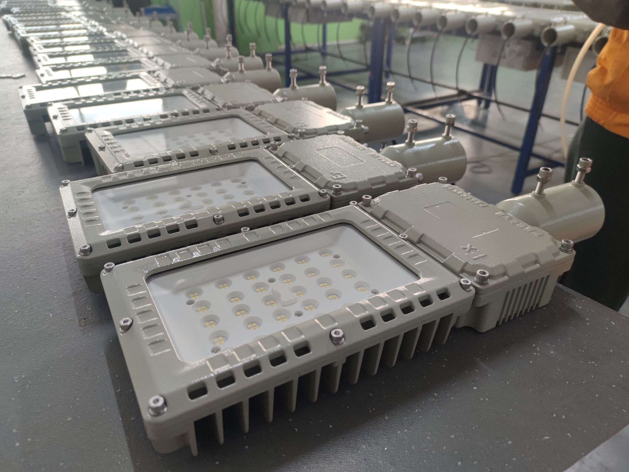 Explosion Proof LED Flood Light 200W, 120° Beam Angle